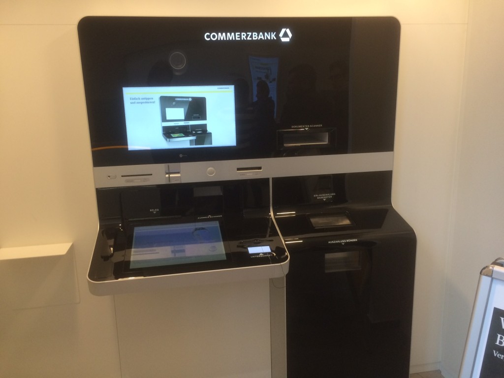 Die neue Generation des UBS Multimaten bald im Einsatz - IFZ Retail ...